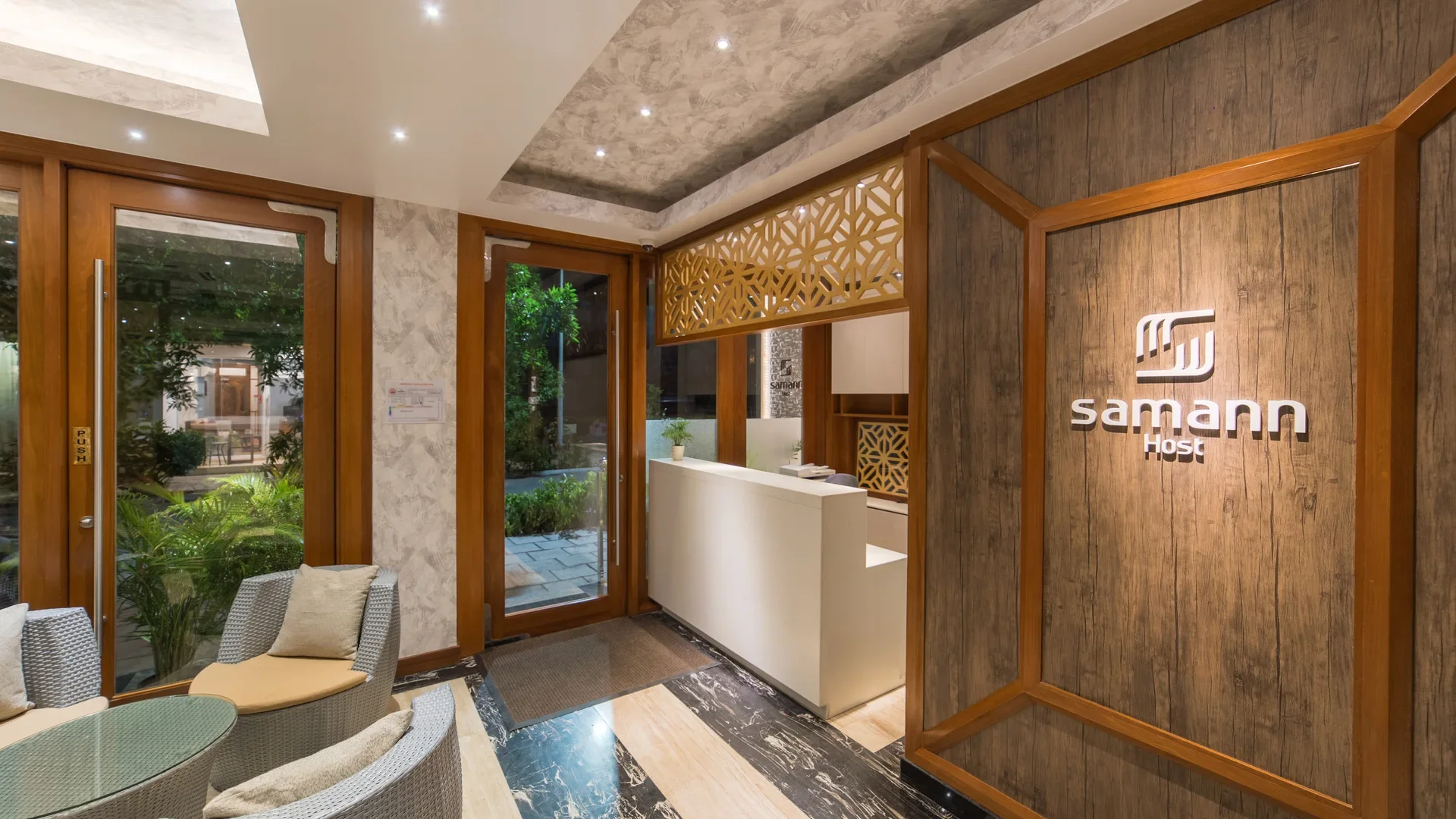 Samann Host - Zaha Travels